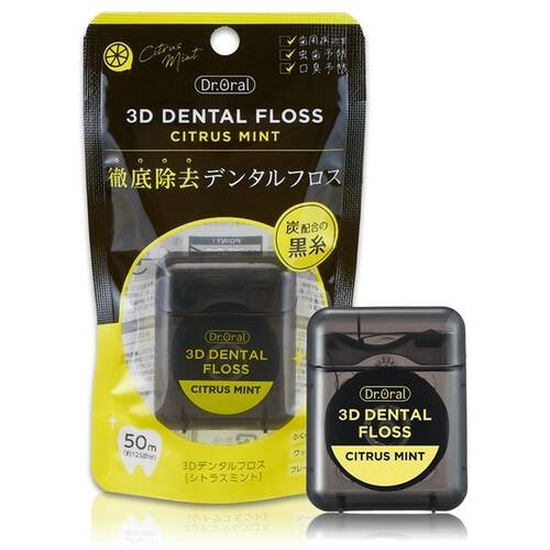 【商品説明】 歯科医師・歯科衛生士推奨デンタルフロス ・炭配合で吸着除去 黒い糸だから、除去した歯垢が目に見えてわかる！ ・ふくらむ糸が歯垢の取り残しを徹底的に防ぐ！ 独自の伸縮性がある約253本のマイクロウェーブ繊維が歯垢をしっかりキャッ...