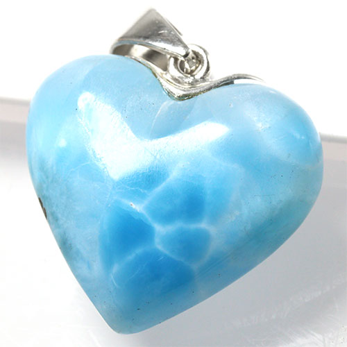 【サイズ】縦約24mm 横約26mm 厚み約12mm バチカン部分別【素材】ラリマー/silver925【内訳】1点【 天然石 パワーストーン アクセサリー ファッション 雑貨　】■ラリマー3大ヒーリングストーンの一つとしても有名なラリマー...