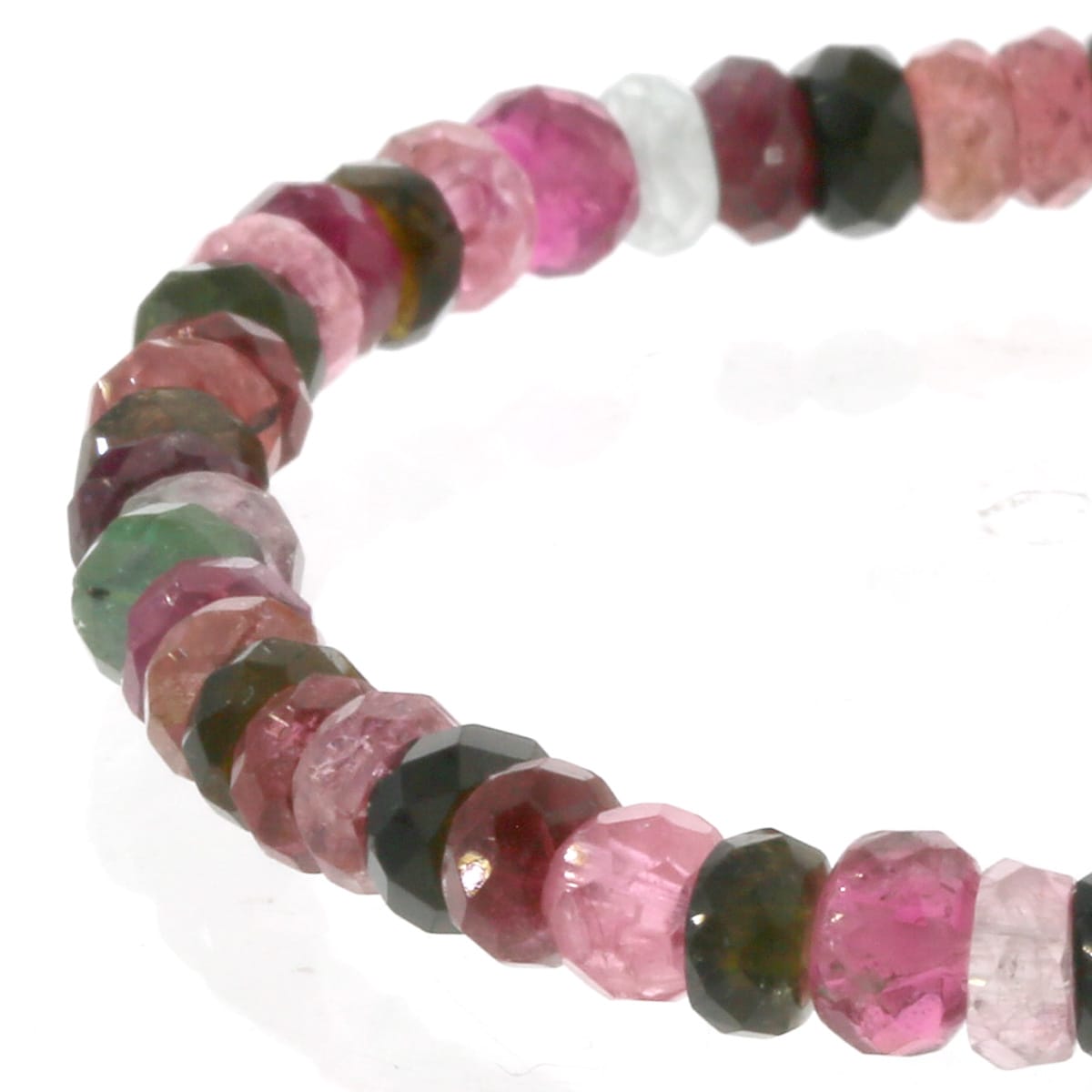 マルチカラーが美しいトルマリンブレスレットです。 トルマリンは、その美しさと多機能性から非常に人気の高い宝石です。 トルマリンは多彩な色を持つことが特徴で、その色合いが見る人を魅了します。 特にマルチカラーのトルマリンは、それぞれの色が調和...