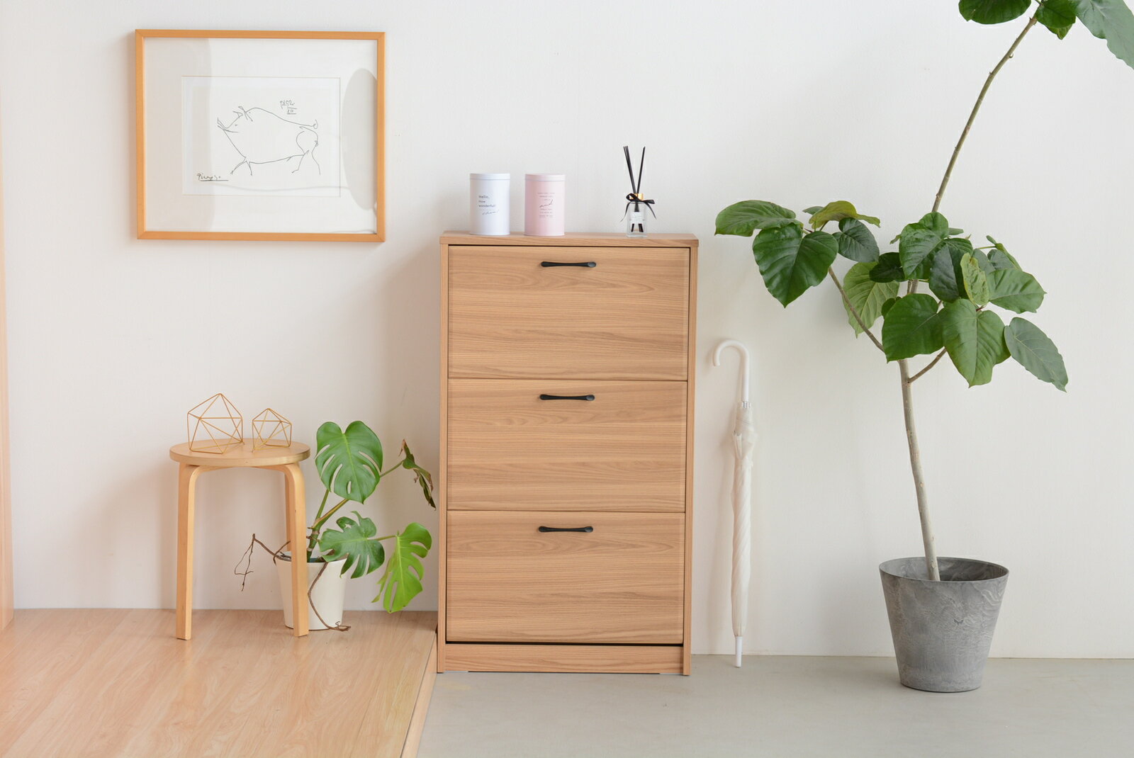 商品情報商品説明コンパクトシューズボックスサイズW640×D240×H1095材質MDF梱包才数7.6才コンパクトシューズボックス　 コンパクトで大容量 北海道・東北地方・沖縄・離島発送不可。 2