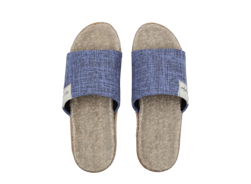 さらさらのインソールが気持ちいい軽量ジュートスリッパ・Mサイズデザイン性: デニム風の生地を使用したモダンなスリッパで、シンプルでスタイリッシュな外観快適な履き心地: 足の形状に合わせた中敷きで、まるで素足のような軽量な履き心地を実現通気性...