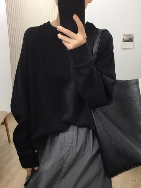 ・スタイル: 休闲・主な素材: 綿95%以上・カラー展開: ブラック、ホワイト、ダークグレー・サイズ展開: M、L・袖丈: 長袖・ネックライン: クルーネック・カラー: ソリッド・フィット: ルーズフィット・衣丈: ショート・袖型: ラグラ...