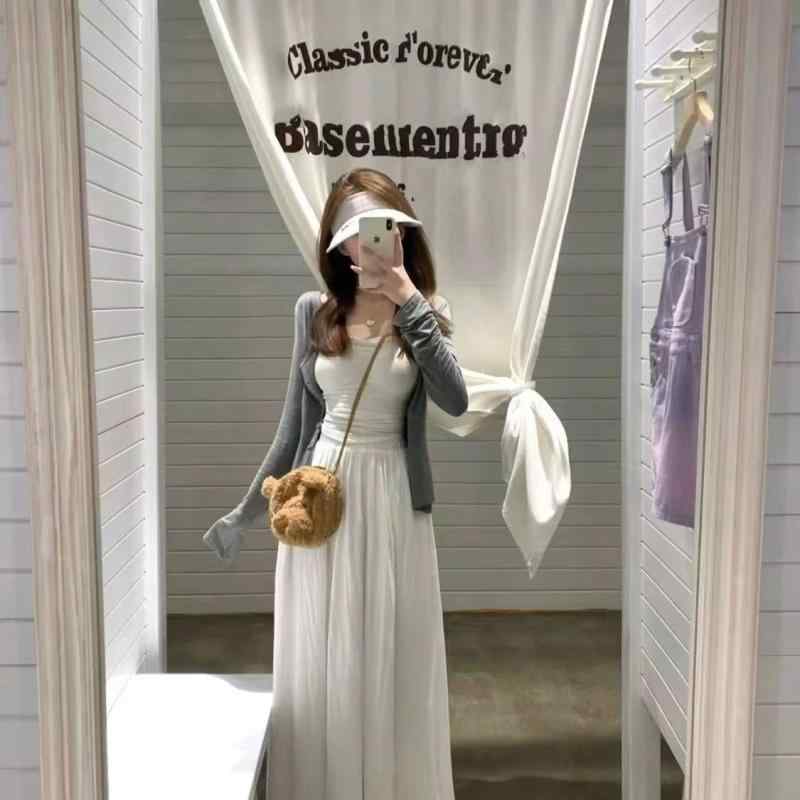 ・スタイル: 私服、御姐風・主な素材: ポリエステル、アクリル・柄: 無地・カラー展開: 白色、灰色・サイズ展開: S、M、L、XL・袖丈: 無袖・袖型: プリンセススリーブ・カテゴリ: 休闲套装・セット内容: 上衣セット・対象: 女性