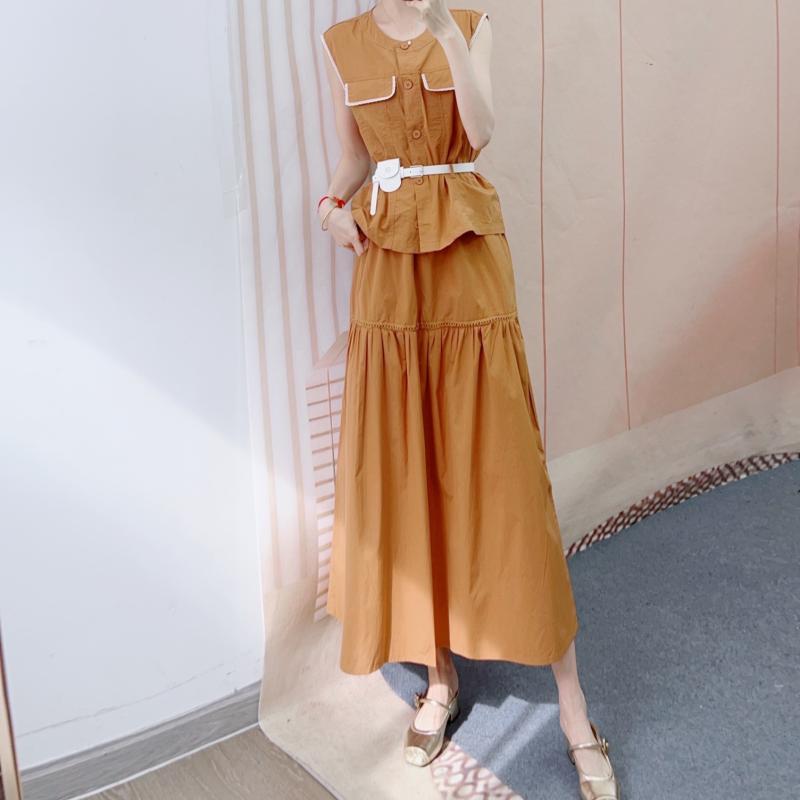 ・カテゴリ: スカート・スタイル: 通勤風・主な素材: ポリエステル95%以上・カラー展開: ホワイト、パンプキン・サイズ展開: M(45-60kg)、L(60-70kg)・袖丈: 七分袖・柄: 無地