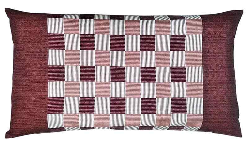 長座布団カバー 68 120 しじら格子 レッド 日本製 和風 綿 68x120【特　徴】落ち着きのある和調柄【サイズ】約 68X120 cm【組　成】綿100%【その他】洗濯可能です。安心の日本製レッド・ブルー・ブラック・ブラウンの4色ご...