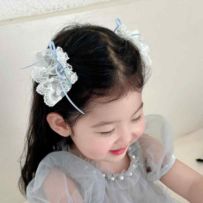 ・カテゴリ: 頭飾・スタイル: 子供、プリンセス、清新甜美・素材: 布料・処理: 手工・分類: 発卡・色展開: ブルーレースリボン、イエローレースリボン、ピンクレースリボン・人気要素: リボン・セット: 発卡・対象: 子供