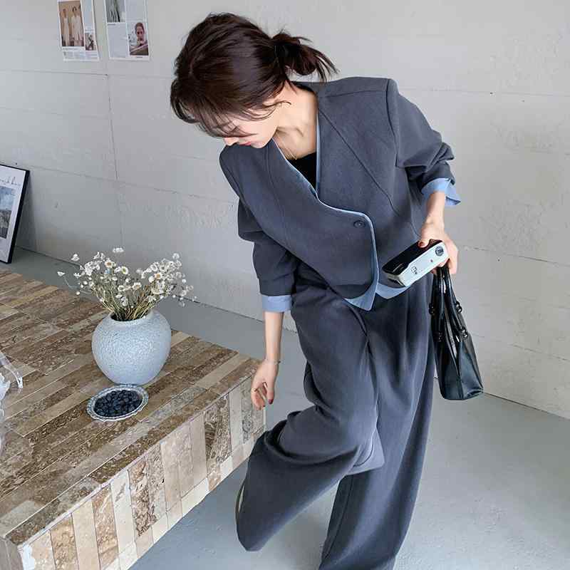 ・カラー展開: グレー・サイズ展開: S、M、L、XL・スタイル: 通勤風・主な素材: ポリエステル70-80%・パンツ丈: ロング・袖丈: 長袖・袖型: 標準・カテゴリ: カジュアルセットアップ