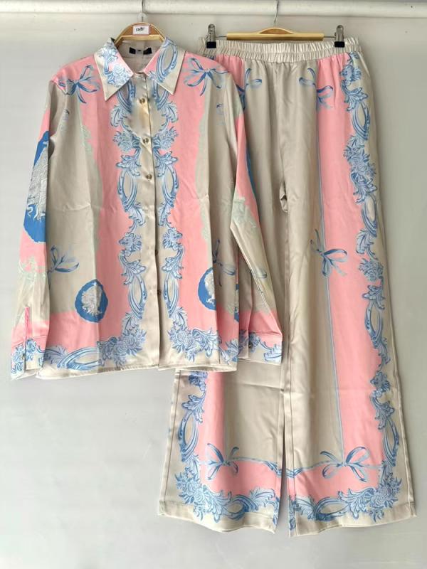 ・カラー展開: 1,2,3,4・サイズ展開: S,M,L,XL,XXL,XXXL・スタイル: 街頭潮人, 歐米風, 快適休間・主な素材: 綿65%・パンツ丈: 長丈・袖丈: 長袖・袖型: シャツ袖・柄: 幾何プリント・カテゴリ: 休間セット