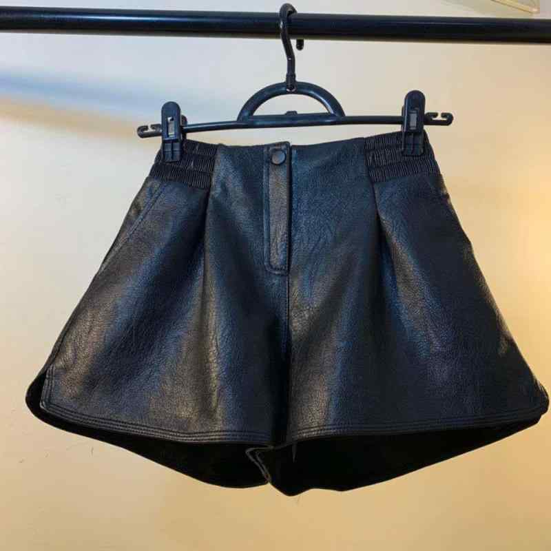 ・主な素材: PU・スタイル: 純色・パンツタイプ: ワイドレッグパンツ・パンツ丈: 3/4丈・ウエスト: 高腰・カラー展開: ブラック、ブラウン・サイズ展開: S、M、L、XL・カテゴリ: 休闲裤