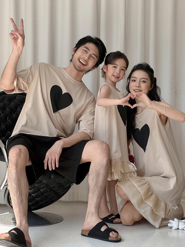 ・カテゴリ: Tシャツ・スタイル: カジュアル・主な素材: 綿100%・柄: その他・厚さ: 普通・要素: 運動、蕾丝、ボヘミアン、田園、アルファベット、可愛い、花辺、リボン、ツートン、イギリス風、親子、プリンセス、ストリート、キャンディ、...