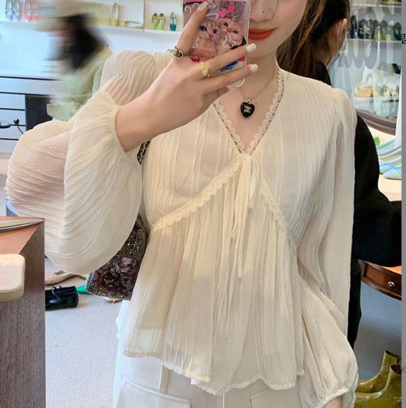 ・主な素材: ポリエステル繊維50-70%・袖丈: 七分袖・流行要素: レース・カラー展開: ブラック、クリーム・サイズ展開: S、M、L、XL・スタイル: 少女風