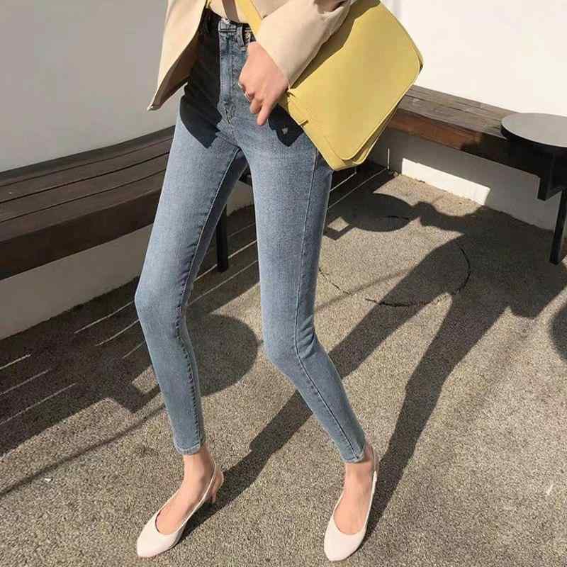 ・主な素材: 綿30%以下・スタイル: 気質通勤、優雅・パンツタイプ: 鉛筆パンツ/スリムパンツ、大ラッパタイプ・パンツ丈: 9分丈・ウエスト: 高腰・カラー展開: ブラック、ライトブルー、ブルーグレー、ブラックグレー・サイズ展開: 25,...