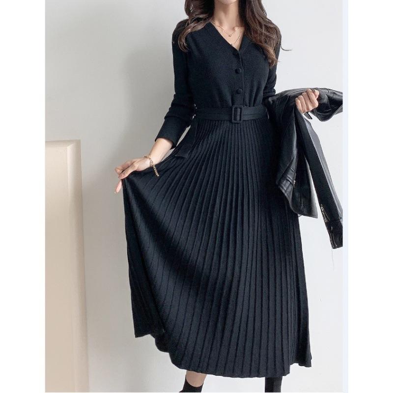 ・主な素材: 腈纶70-80%・柄: 無地・カテゴリ: 連衣裙・スタイル: 韓系、日韓休闲・スカート丈: ロング・スカート型: Aライン・ネックライン: Vネック・袖型: コネクテッドスリーブ・袖丈: ロング・カラー展開: 卡其色、黒・サイ...