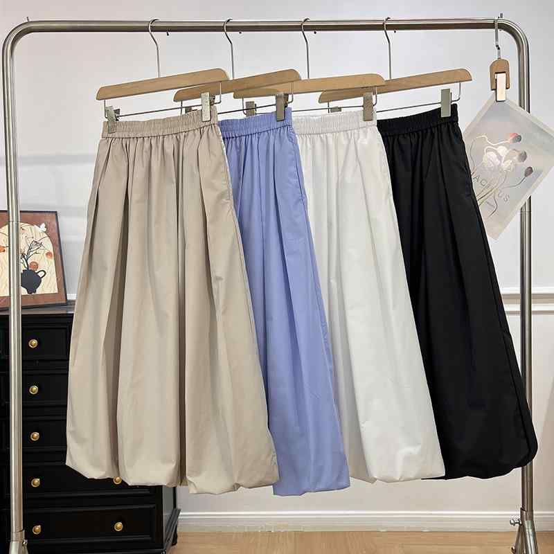 ・カラー展開: ブルー、ブラック、ホワイト、ライトカーキ・サイズ展開: S、M、L、XL・スカートタイプ: Aライン・スカート丈: ミドル丈・スタイル: 知的・カテゴリ: ミディスカート・人気要素: ポケット・伸縮性: 無し