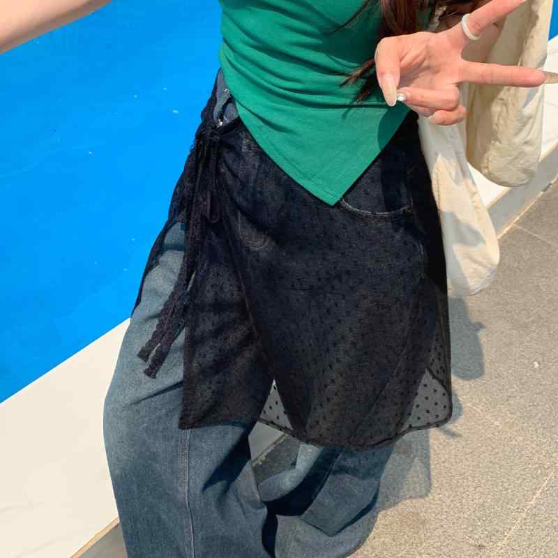 ・柄: 花柄・デザイン: 紐・素材: ポリエステル100%・スカート形状: アシンメトリー・丈: ミディ・カラー展開: ブラック花柄、ホワイト花柄、ブラックリボン、ブラックハート、ホワイトハート、ブラックメッシュ、ホワイトメッシュ、ホワイト...