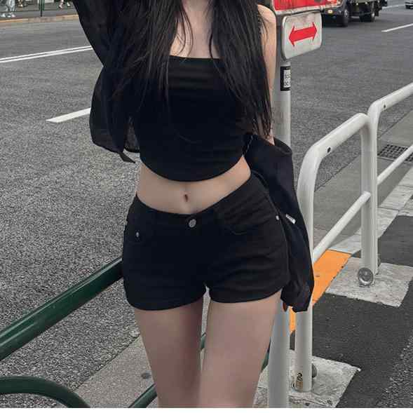 ・主な素材: 綿80-90%・スタイル: 復古風・カテゴリ: 牛仔裤・パンツタイプ: 直筒・パンツ丈: 長丈・ウエスト: 高腰・厚み: 通常・人気要素: ポケット・カラー展開: 乳白色、黒・サイズ展開: XS、S、M、L・ストレッチ: 中程...