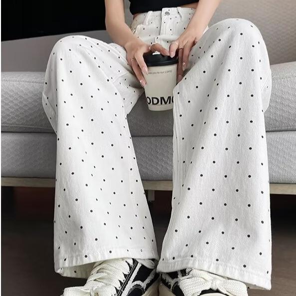 ・カテゴリ: 牛仔裤・スタイル: 私服名媛,御姐风,舒适休闲・主な素材: ポリエステル・素材: ポリエステル・スタイル: 直筒裤・パンツ丈: ロング・ウエスト: 高腰・厚み: 中厚・流行要素: ボタン・カラー展開: ホワイト,ブラック・サイ...