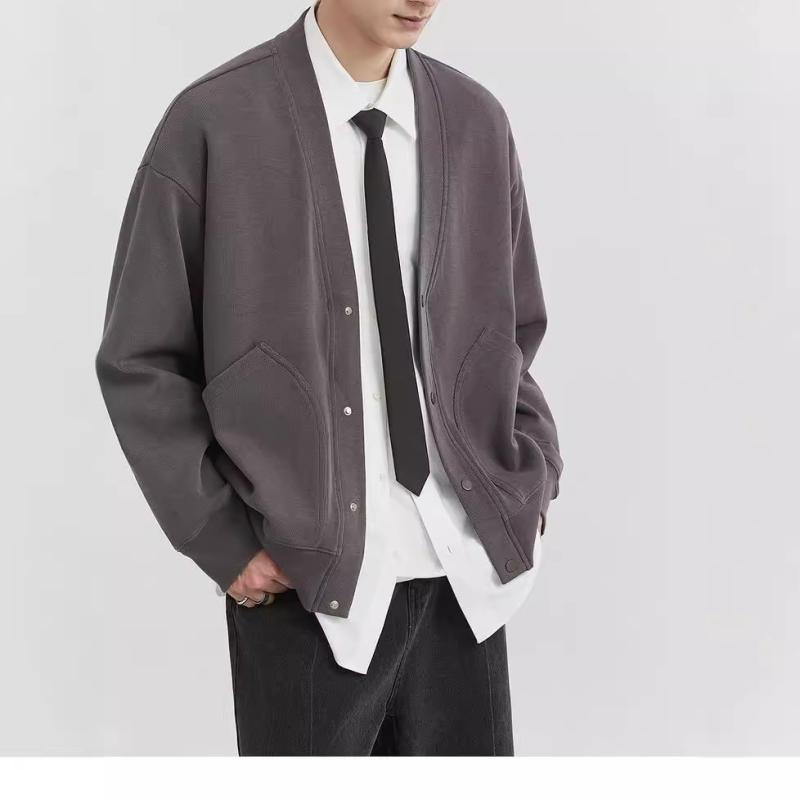 ・カテゴリ: 衛衣/绒衫・スタイル: 開衫・袖丈: 長袖・主な素材: 綿81%～90%・ネックライン: V字領・柄: 無地・カラー展開: 暴雨灰、杏仁糖、子夜黒、果壳棕・サイズ展開: S、M、L、XL、XXL、XXXL・版型: 修身型・詳細...