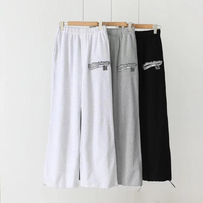 ・主な素材: 綿100%・スタイル: 開襟・パンツ形状: ワイド・パンツ丈: ロング・厚み: 普通・流行要素: 刺繍・カラー展開: グレー、ベージュ・サイズ展開: XS、S、M・カテゴリ: カジュアルパンツ