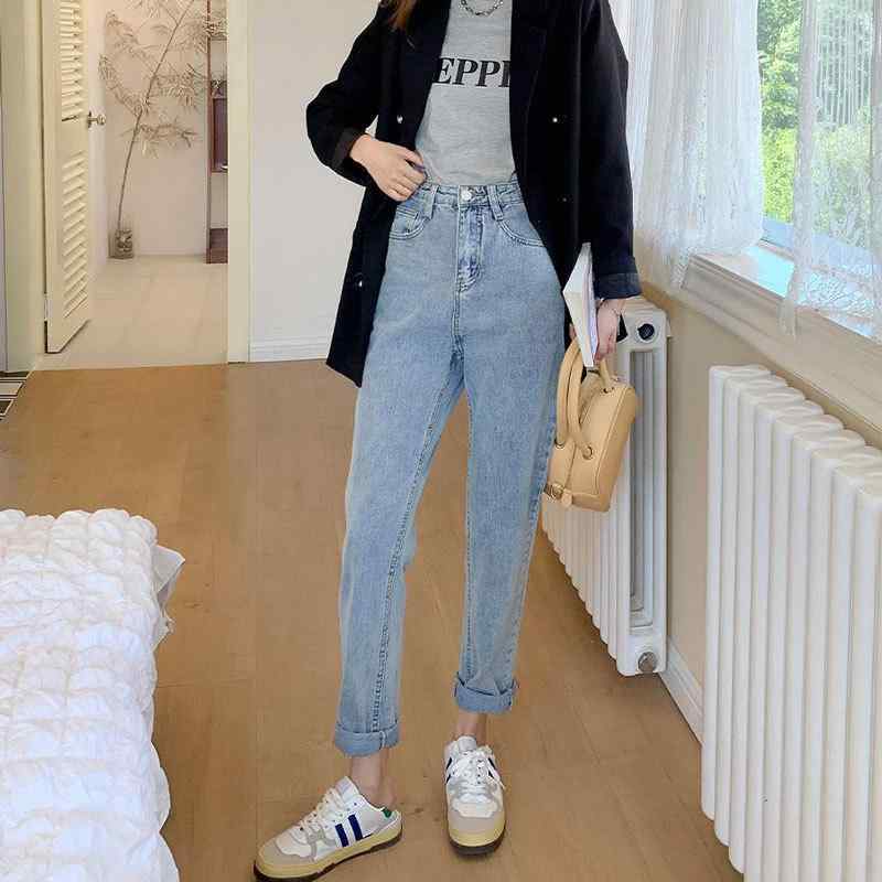 ・カテゴリ: 牛仔パンツ・スタイル: 気質通勤・主な素材: コットン・主な素材含有量: 70%以上・デザイン: ストレートパンツ・パンツ丈: 9分丈・ウエスト: ハイウエスト・流行要素: ウォッシュ、ジッパー、ボタン・カラー展開: ライトブ...