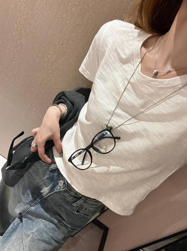 ・カテゴリ: Tシャツ・スタイル: 通勤・主な素材: 綿95%以上・ネックライン: クルーネック・袖丈: 短袖・柄: 無地・カラー展開: 白色、灰色・サイズ展開: S、M、L