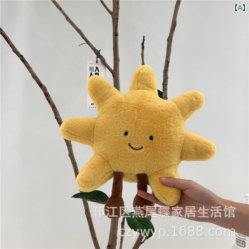 ・カテゴリ: 抱枕・スタイル: カジュアル・主な素材: 毛绒・柄: プリント・カラー展開: 太陽小号、太陽大号、月亮小号、月亮大号、三叶草小号、三叶草大号、太陽掛件・サイズ展開: 30cm、50cm、30cm、48cm、16×20cm、33...