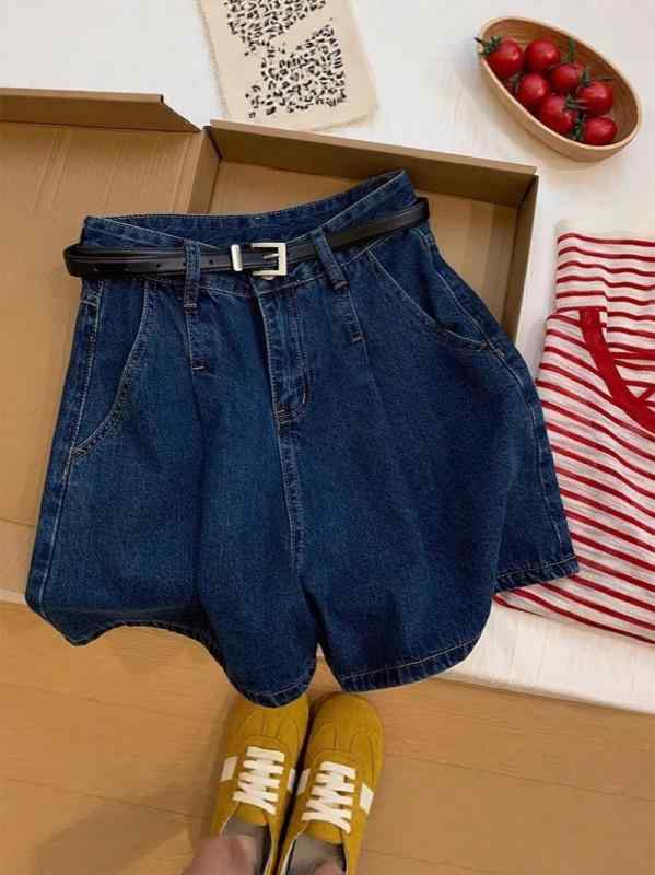 ・カテゴリ: 牛仔パンツ・スタイル: 通勤・主な素材: 牛仔布・主素材成分: 綿30%以下・デザイン: ジップ、ボタン・パンツ丈: ショート・ウエスト: ハイウエスト・厚み: 中厚・レッグスタイル: ワイドレッグ・ストレッチ: なし