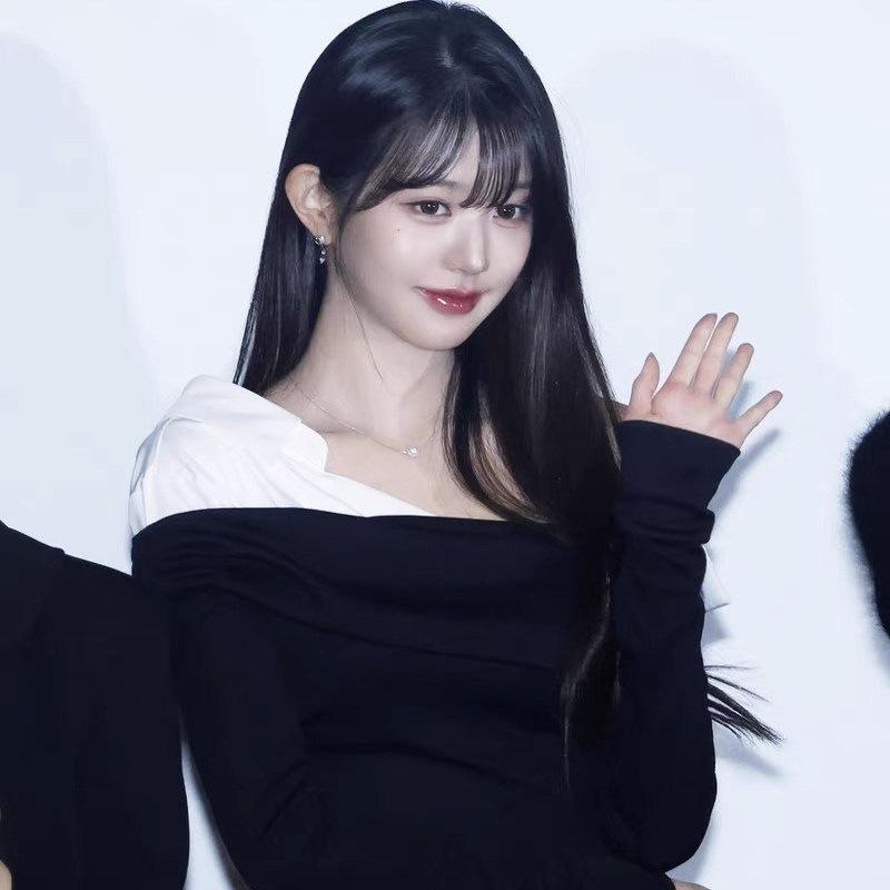・カテゴリ: Tシャツ・スタイル: 清新甜美、学院风・主な素材: 95%以上・フィット: 修身・ネックライン: 一字領・袖丈: 長袖・袖型: 常规・カラー展開: 黒、ピンク、白・サイズ展開: S、M