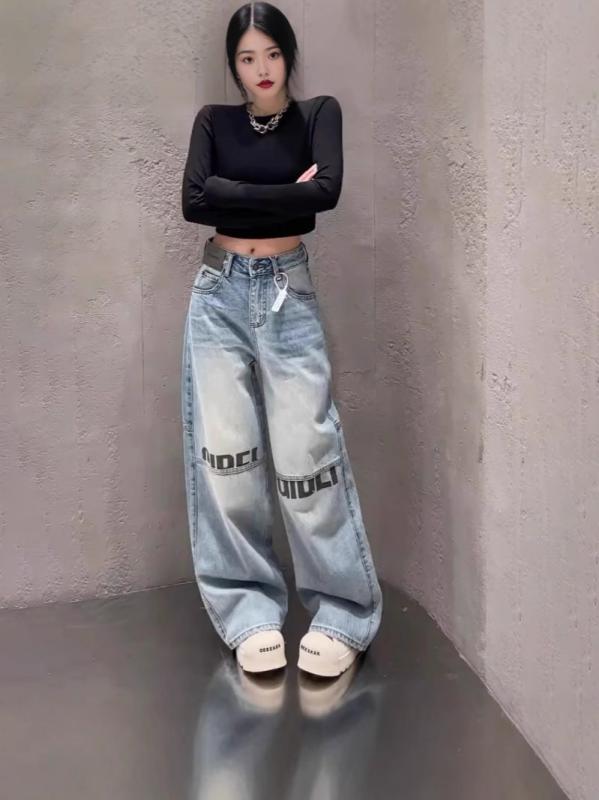 ・主な素材: ポリエステル30%以下・スタイル: ストリート・カテゴリ: ジーンズ・パンツタイプ: ストレート・パンツ丈: ロング・ウエスト: ハイウエスト・厚み: 中厚・流行要素: アルファベット・カラー展開: ライトブルー・サイズ展開:...