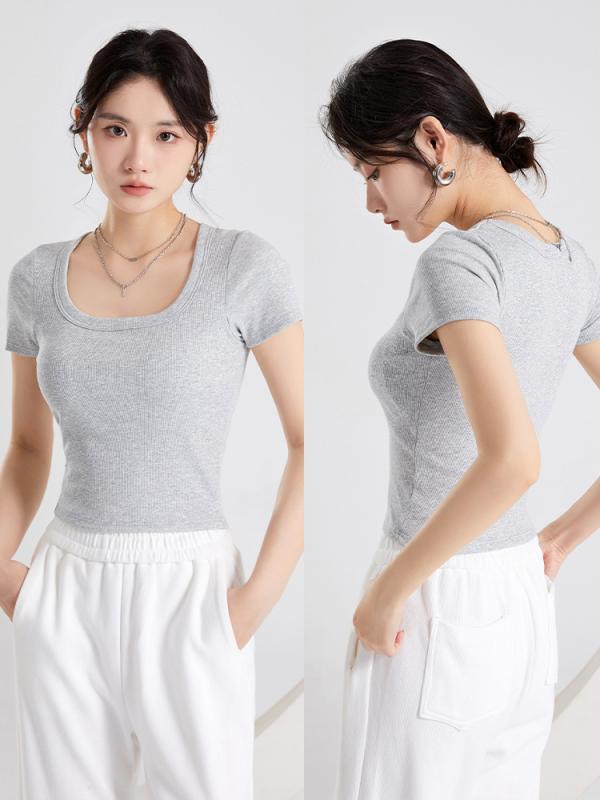 ・カテゴリ: Tシャツ・スタイル: 潮流風・主な素材: 綿80-90%・柄: 純色・袖丈: 短袖・衣丈: 短款・ネックライン: 方領・袖型: 常规袖・カラー展開: 黒色、白色、灰色、紫色、藍色・サイズ展開: S、M、L、XL