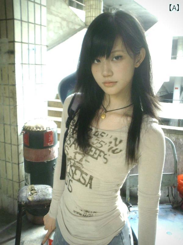 ・カテゴリ: Tシャツ・スタイル: 都市風・主な素材: モダール30-50%・ネックライン: スクエアネック・袖丈: 長袖・袖型: ノーマルスリーブ・柄: プリント・カラー展開: 杏色・サイズ展開: S,M,L,XL・フィット: スリムフィット