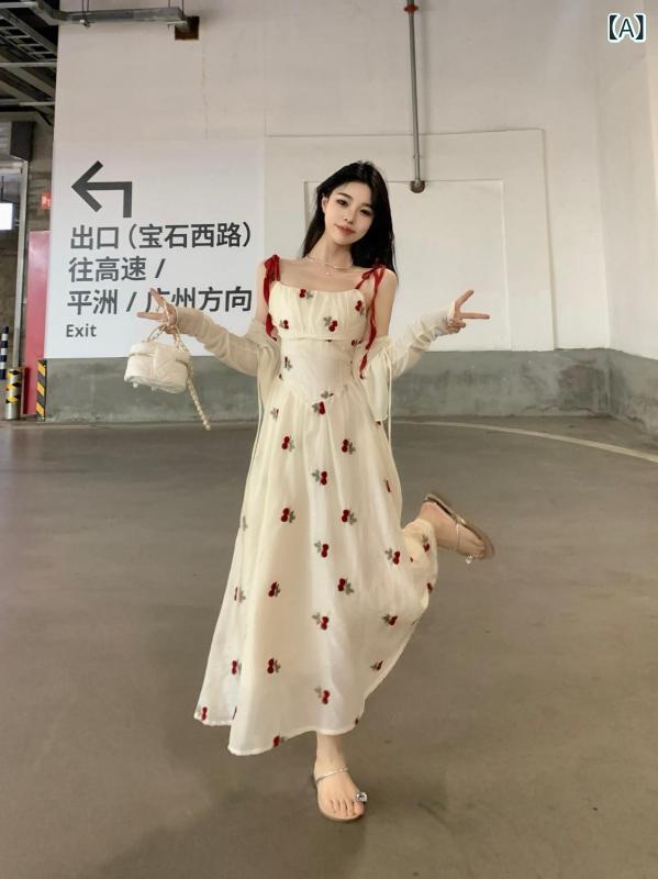 ・カテゴリ: 連衣裙・スタイル: 清新甜美・柄: 碎花・加工: 拼贴/拼接・デザイン: 吊带款・スカート丈: ロング・スカート型: A字・ネックライン: 方領・袖丈: ノースリーブ・ウエスト位置: ミッドライズ・装飾: 立体・主な素材: ポ...
