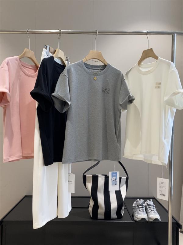 ・カテゴリ: Tシャツ・スタイル: 都市・主な素材: 粘胶纤维・ネックライン: 丸首・袖丈: 短袖・版型: ゆったり・カラー展開: ピンク、ブラック、グレー、ホワイト・サイズ展開: M、L、XL