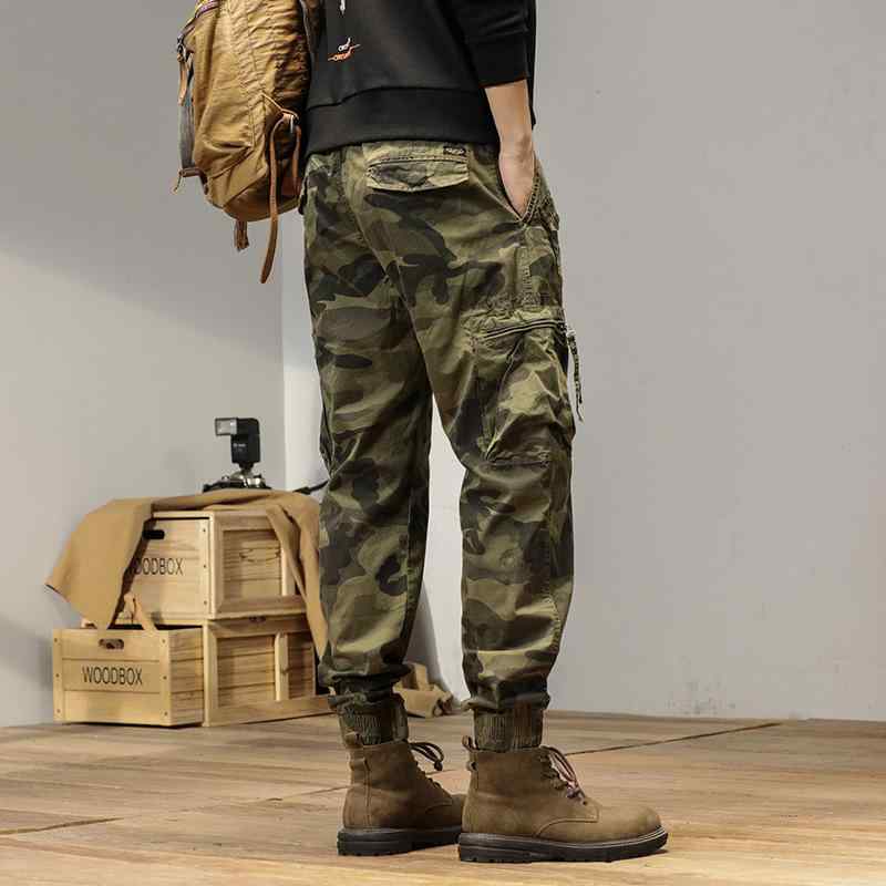 ・スタイル: 日系工装・カテゴリ: 工装休闲裤・パンツタイプ: 宽松型・パンツ丈: 長パン・ウエスト: 中腰・パンツドア: 系绳閉襟・厚み: 薄手・柄: 迷彩・素材名: 綿布・主素材: 綿95%・カラー展開: 灰色、軍緑・サイズ展開: 29...