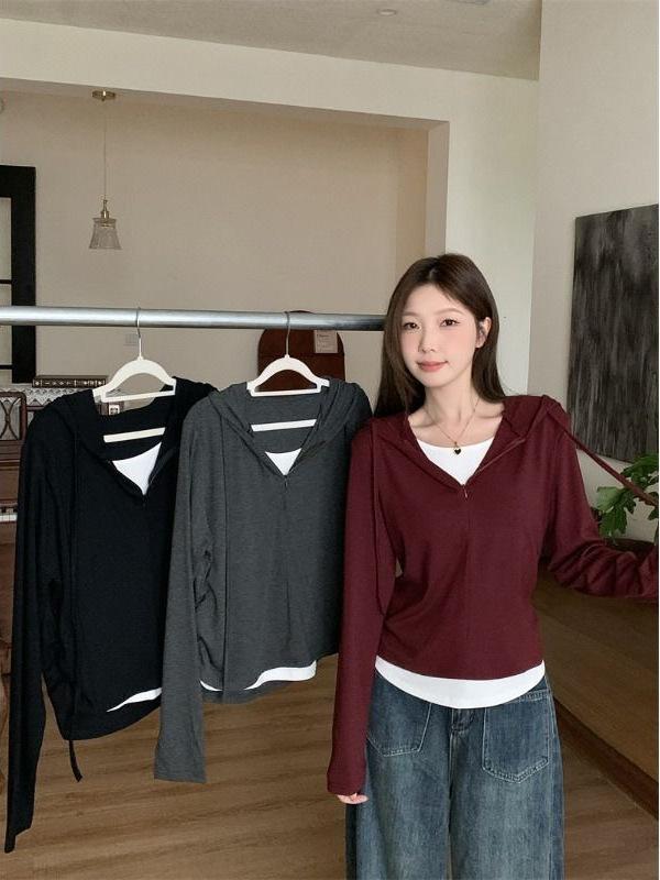 ・カテゴリ: Tシャツ・スタイル: 休闲・主な素材: 粘胶纤维90%～95%、氨纶30%以下・柄: 純色・袖丈: 長袖・衣長: 普通(50cm＜衣長≤65cm)・ネックライン: 連帽・袖型: 常规・流行要素: 拉链・カラー展開: 黒色、红色...