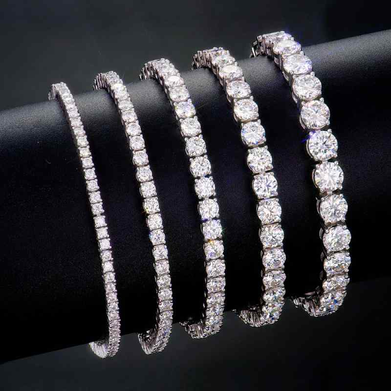 ・素材: 銀・加工: 镶钻・形状: 几何型・カラー展開: 2mmモサン石【白金メッキ】、3mmモサン石【白金メッキ】、4mmモサン石【白金メッキ】、5mmモサン石【白金メッキ】、6mmモサン石【白金メッキ】、3.5mmモサン石【白金メッキ】...