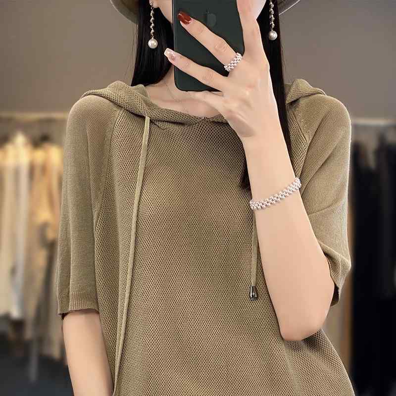 ・柄: 無地・厚み: 薄手・組み合わせ: 単品・スタイル: プリンセス風・シルエット: ルーズフィット・袖丈: 5分袖・フード: フード付き・着丈: 普通丈(50cm<着丈≤65cm)・カラー展開: ブラック、米白色、キャメル、葉緑色...