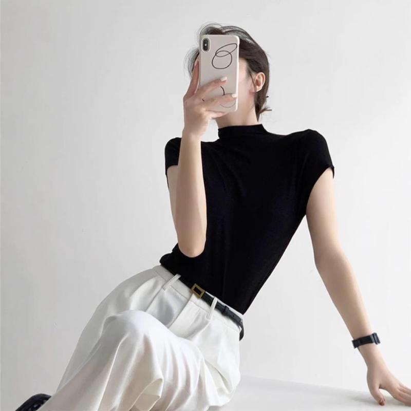 ・カテゴリ: Tシャツ・スタイル: 通勤風・主な素材: 天丝（莱赛尔纤维）95%以上・柄: 無地・ネックライン: 半高領・袖丈: 短袖・袖型: フリル袖・カラー展開: ブラック・サイズ展開: M、L、XL