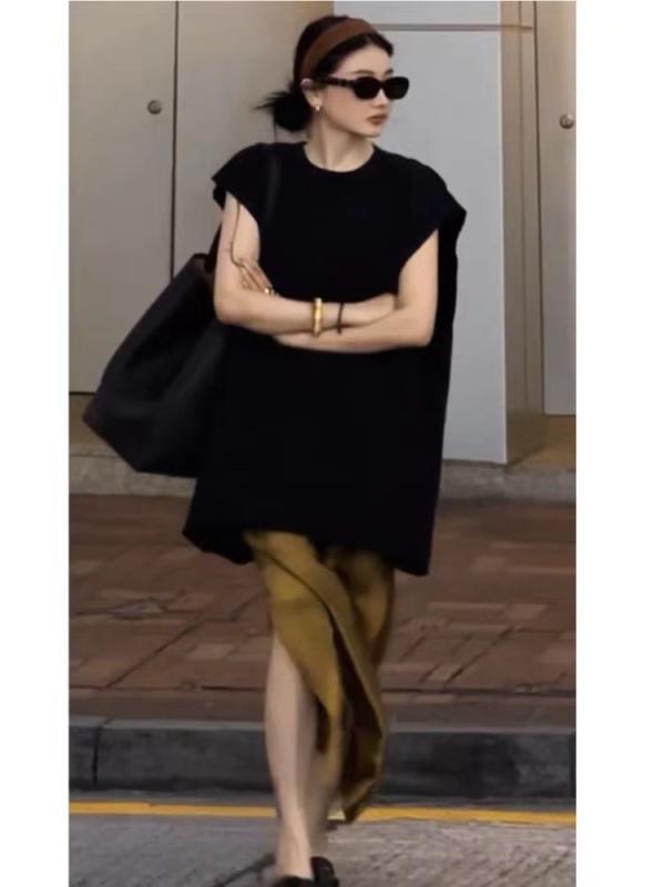・カテゴリ: Tシャツ・スタイル: 通勤風・主な素材: 綿・柄: 無地・袖丈: 短袖・加工: プリーツ加工・フィット: オーバーサイズ・着丈: 約50-65cm・ネックライン: クルーネック・袖型: スタンダード・カラー展開: ブラック・サ...
