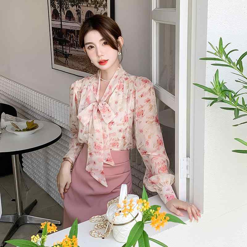 ・カテゴリ: シャツ・スタイル: 都市・柄: フラワー・袖丈: 長袖・カラー展開: 桜花粉、クリーン緑、万能スカート粉、緑スカート・サイズ展開: S、M、L、XL