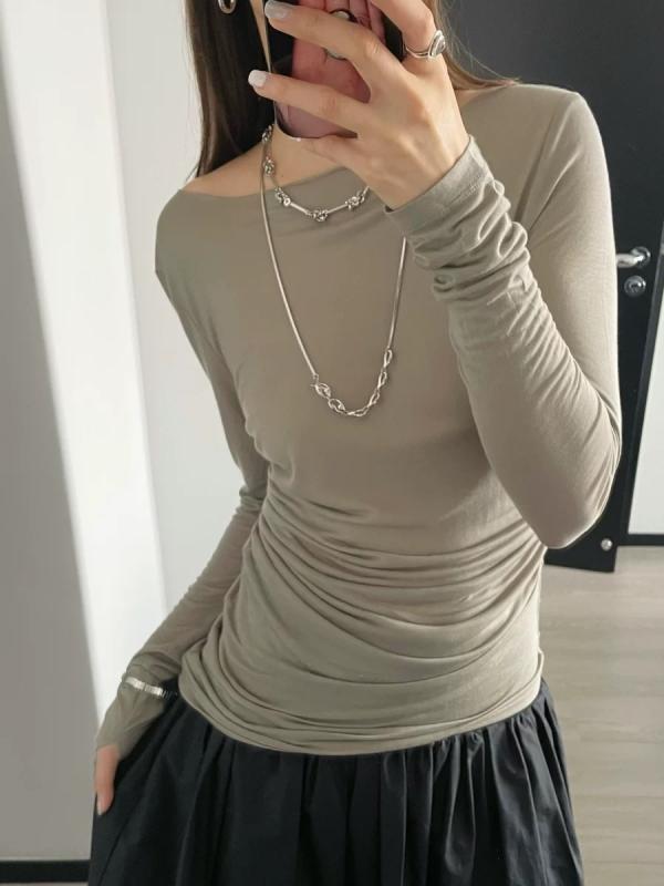 ・カテゴリ: Tシャツ・スタイル: 簡約風・主な素材: 天絲（ライセル繊維）95%以上・柄: 単色・袖丈: 長袖・加工: プレス皺・版型: 収腰型・衣丈: 中長丈・ネックライン: ボートネック・袖型: 通常型・流行要素: プリーツ・カラー展...