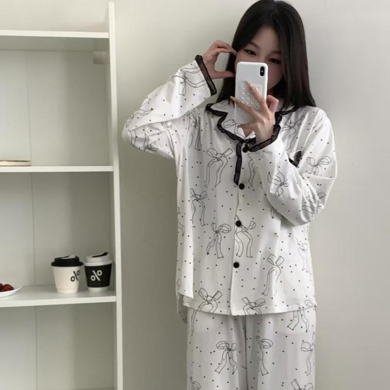 ・カテゴリ: 睡衣・スタイル: 仙女風・主な素材: 綿・主な素材含有率: 90%（含）-95%（不含）・厚さ: 薄款・生地厚さ: 適中(181-200g/平方メートル)・袖丈: 長袖・パンツ丈: 長パン・機能: 休闲、弾力、居家、快適、外出...