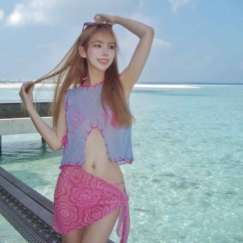 ・対象性別: 女・対象年齢: 成年・柄: 格子、性感・主な素材: 锦纶・素材成分: 氨纶18%・重さ: 300g・裏地素材: 涤纶・裏地成分: 氨纶5%・対象シーン: 游泳涉水运动・カラー展開: 比基尼+裙、比基尼+裙+毛衣、比基尼+裙+白...