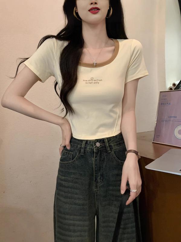 Tシャツ レディース 半袖 スクエアネック 切り替え バイカラー アメリカンカジュアル 美脚効果 ショート丈 へそ出し トップス タイト スリムフィット・カテゴリ: Tシャツ・メイン素材: ポリエステル・柄: アルファベット/数字/テキスト...
