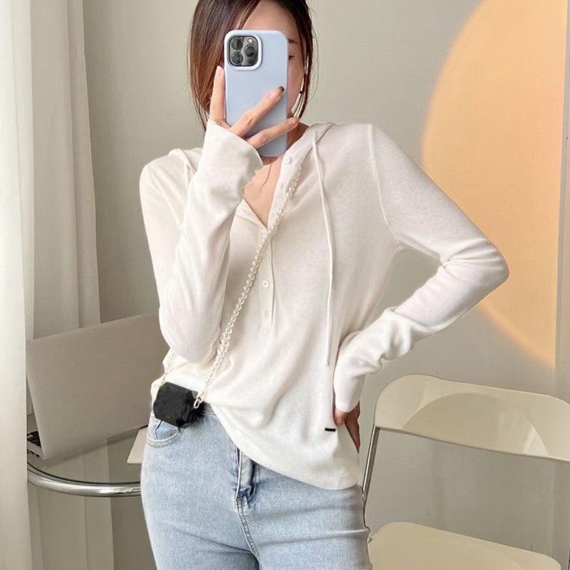 ・主な素材: 氨纶30%以下・柄: 無地・組み合わせ: 単品・スタイル: セットイン・版型: ルーズフィット・袖型: 標準・ネックライン: ウェーブネック・袖丈: 長袖・カラー展開: ブラック、グレー、オレンジ、ベージュ、ブルー、イエロー・...