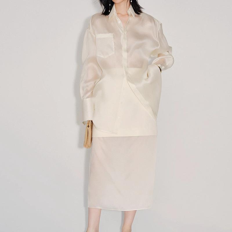 ・カテゴリ: スカートセット・スタイル: 通勤・主な素材: 桑蚕丝30-50%・柄: 無地・カラー展開: 象牙白・サイズ展開: XS、S、M、L、XL・袖丈: 長袖・スカート丈: ロング・流行要素: ボタン・工艺: ピース/スプライス・袖型...