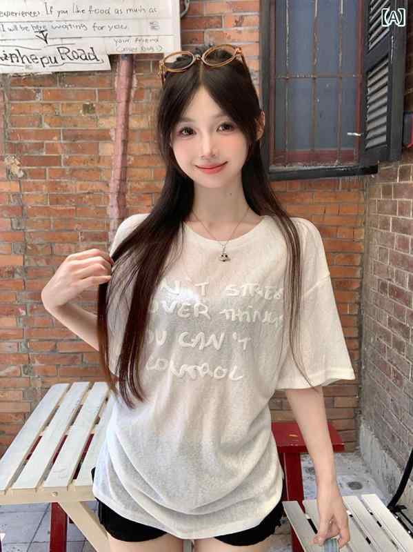 ・カテゴリ: Tシャツ・スタイル: 日韓カジュアル・主な素材: ポリエステル・柄: 文字・袖丈: 短袖・ネックライン: クルーネック・カラー展開: 長款、短款・サイズ展開: S、M、L、XL