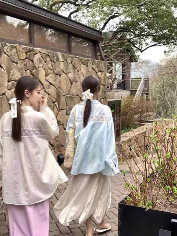 ・カテゴリ: シャツ・スタイル: 純欲風・主な素材: ポリエステル70-80%、綿30%以下・袖丈: 長袖・柄: 他の・デザイン: スプライス・フィット: ルーズ・着丈: 中長丈・襟: スタンドカラー・袖型: 標準・流行要素: レース・カラ...