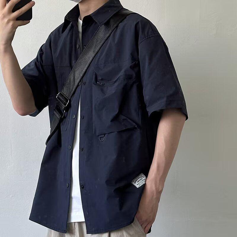 ・スタイル: 他の・版型: ワイドシルエット・領型: スタンドカラー・袖丈: 半袖・柄: 他の・厚み: 普通・適合対象: 青年・主な素材: 綿・適用シーン: 日常・カラー展開: ネイビー、グレー・サイズ展開: M、L、XL、2XL・適合季節...