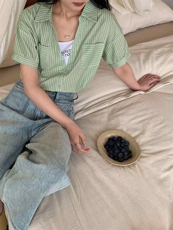 ・カテゴリ: シャツ・スタイル: 通勤・主な素材: 綿100%・柄: ストライプ/チェック・袖丈: 短袖・袖型: 標準袖・ポケット: あり・フィット: ルーズ・丈: 普通(50cm<丈≤65cm)・襟: 襟付き・サイズ展開: M,L,...